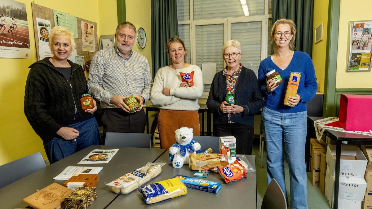 Team Zandhoven wil via 20x5-actie minstens veertig feestpakketten aan kwetsbare gezinnen ...